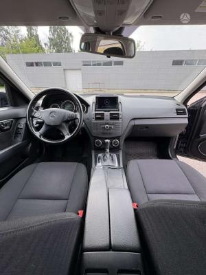 Blue Mercedes-Benz C 200 2010 in Vilnius, with an engine capacity of 2.14 L and mileage of 275 thousand km for 6300 €, photo 8 on AUTOMOTO.COM.LV