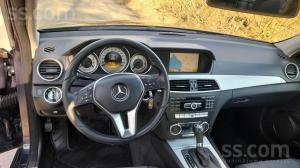 Blue Mercedes-Benz C 200 2011 in Riga, with an engine capacity of 2.20 L and mileage of 242 thousand km for 6850 €, photo 20 on AUTOMOTO.COM.LV