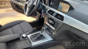 Blue Mercedes-Benz C 200 2011 in Riga, with an engine capacity of 2.20 L and mileage of 242 thousand km for 6850 €, photo 24 on AUTOMOTO.COM.LV