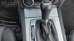 Blue Mercedes-Benz C 200 2011 in Riga, with an engine capacity of 2.20 L and mileage of 242 thousand km for 6850 €, photo 30 on AUTOMOTO.COM.LV
