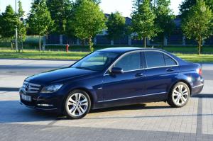 Zils Mercedes-Benz C 200 2011 Šauļi, ar dzinēja tilpumu 2.14 L un nobraukumu 250 tūkst. km par 5400 €, foto 3 vietnē AUTOMOTO.COM.LV