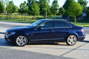 Zils Mercedes-Benz C 200 2011 Šauļi, ar dzinēja tilpumu 2.14 L un nobraukumu 250 tūkst. km par 5400 €, foto 4 vietnē AUTOMOTO.COM.LV