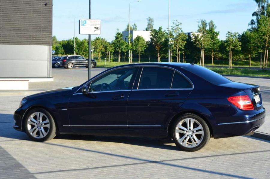 Zils Mercedes-Benz C 200 2011 Šauļi, ar dzinēja tilpumu 2.14 L un nobraukumu 250 tūkst. km par 5400 €, foto 6 vietnē AUTOMOTO.COM.LV