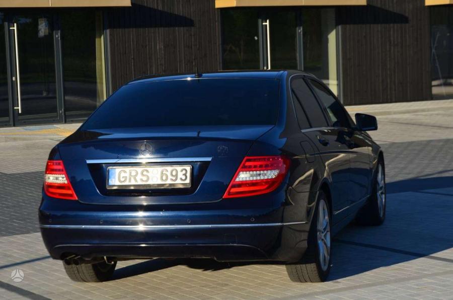 Zils Mercedes-Benz C 200 2011 Šauļi, ar dzinēja tilpumu 2.14 L un nobraukumu 250 tūkst. km par 5400 €, foto 11 vietnē AUTOMOTO.COM.LV