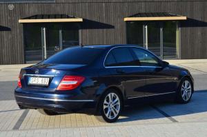Zils Mercedes-Benz C 200 2011 Šauļi, ar dzinēja tilpumu 2.14 L un nobraukumu 250 tūkst. km par 5400 €, foto 12 vietnē AUTOMOTO.COM.LV