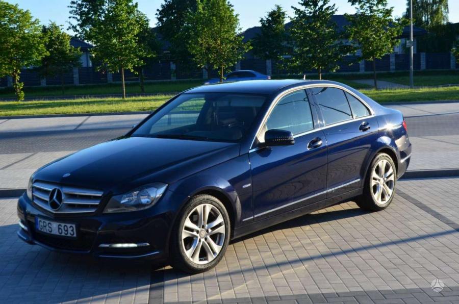Zils Mercedes-Benz C 200 2011 Šauļi, ar dzinēja tilpumu 2.14 L un nobraukumu 250 tūkst. km par 5400 €, foto 22 vietnē AUTOMOTO.COM.LV