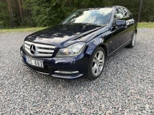 Zils Mercedes-Benz C 200 2011 Viļņa, ar dzinēja tilpumu 2.10 L un nobraukumu 251 tūkst. km par 4800 €, foto 3 vietnē AUTOMOTO.COM.LV