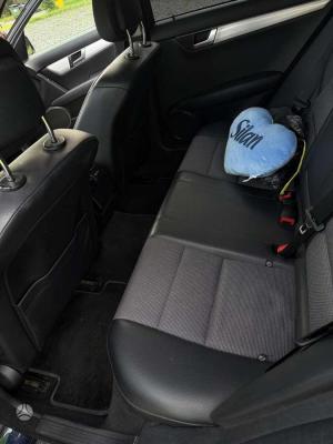 Zils Mercedes-Benz C 200 2011 Viļņa, ar dzinēja tilpumu 2.10 L un nobraukumu 251 tūkst. km par 4800 €, foto 11 vietnē AUTOMOTO.COM.LV