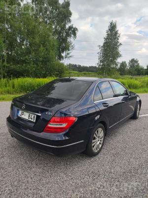 Blue Mercedes-Benz C 200 2012 in Riga, with an engine capacity of 2.10 L and mileage of 320 thousand km for 6200 €, photo 9 on AUTOMOTO.COM.LV