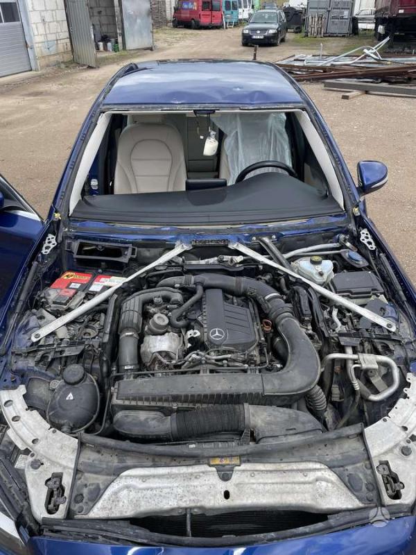 Blue Mercedes-Benz C 200 2015 in Vilnius, with an engine capacity of 1.60 L and mileage of 225 thousand km for 6300 €, photo 9 on AUTOMOTO.COM.LV