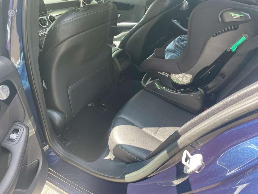Blue Mercedes-Benz C 200 2016 in Utena, with an engine capacity of 2.00 L and mileage of 380 thousand km for 8650 €, photo 11 on AUTOMOTO.COM.LV