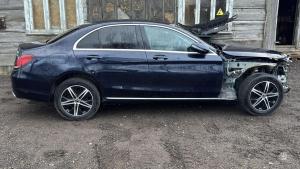 Blue Mercedes-Benz C 200 2018 in Jonava, with an engine capacity of 0.00 L and mileage of 170 thousand km for 8800 €, photo 12 on AUTOMOTO.COM.LV