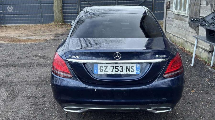Zils Mercedes-Benz C 200 2018 Jonava, ar dzinēja tilpumu 0.00 L un nobraukumu 170 tūkst. km par 8500 €, foto 14 vietnē AUTOMOTO.COM.LV