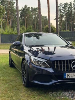 Blue Mercedes-Benz C 200 2018 in Riga, with an engine capacity of 2.00 L and mileage of 90 thousand km for 22900 €, photo  on AUTOMOTO.COM.LV