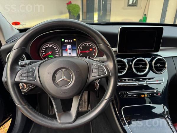 Blue Mercedes-Benz C 200 2018 in Riga, with an engine capacity of 2.00 L and mileage of 90 thousand km for 22900 €, photo 8 on AUTOMOTO.COM.LV