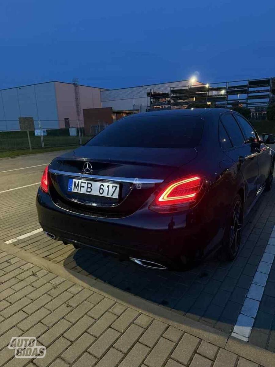 Blue Mercedes-Benz C 200 2019 in Kaunas, with an engine capacity of 1.60 L and mileage of 140 thousand km for 22000 €, photo 2 on AUTOMOTO.COM.LV