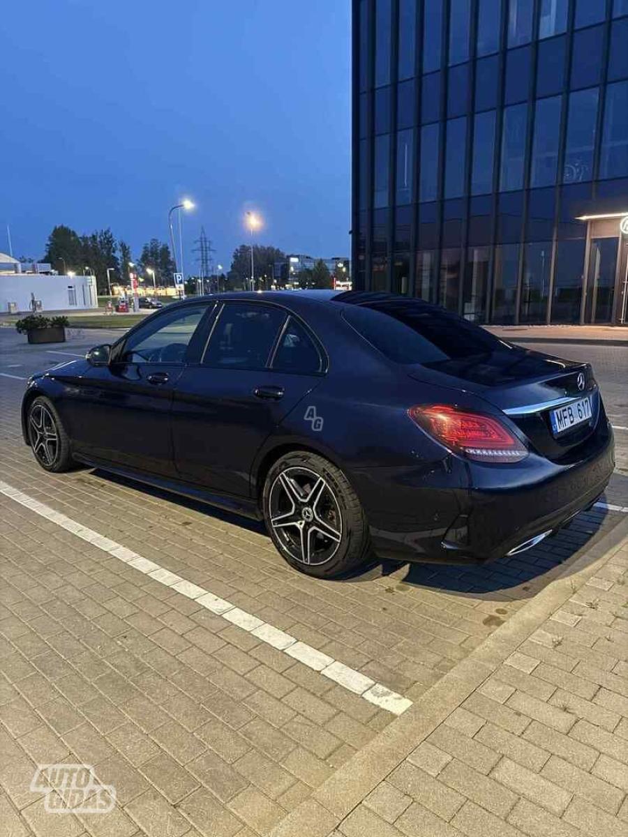 Blue Mercedes-Benz C 200 2019 in Kaunas, with an engine capacity of 1.60 L and mileage of 140 thousand km for 22000 €, photo 4 on AUTOMOTO.COM.LV
