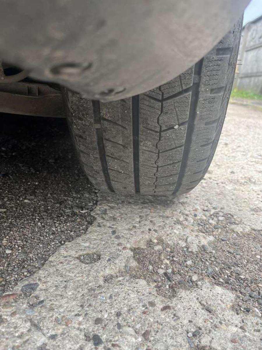 Zils Mercedes-Benz C 200 2001 Kauņa, ar dzinēja tilpumu 2.15 L un nobraukumu 321 tūkst. km par 2000 €, foto 15 vietnē AUTOMOTO.COM.LV