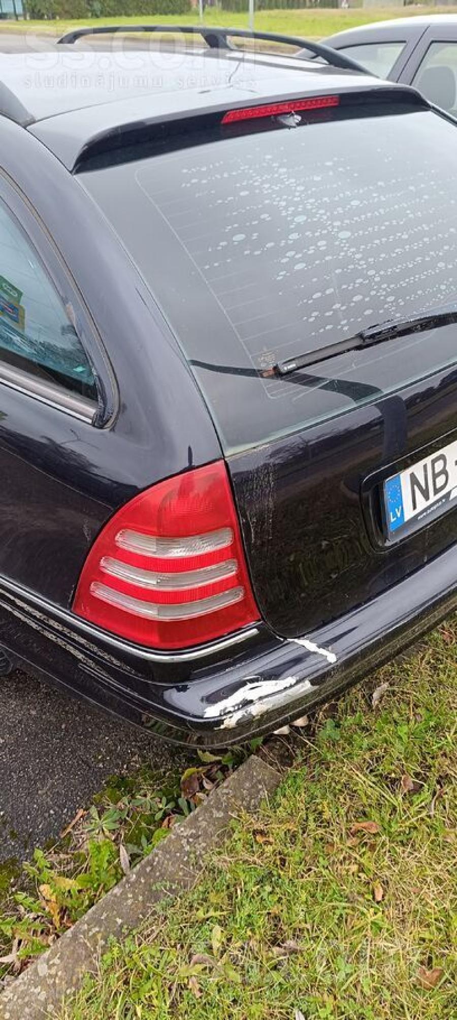 Zils Mercedes-Benz C 200 2006 Rīga, ar dzinēja tilpumu 2.20 L un nobraukumu 240 tūkst. km par 600 €, foto 5 vietnē AUTOMOTO.COM.LV