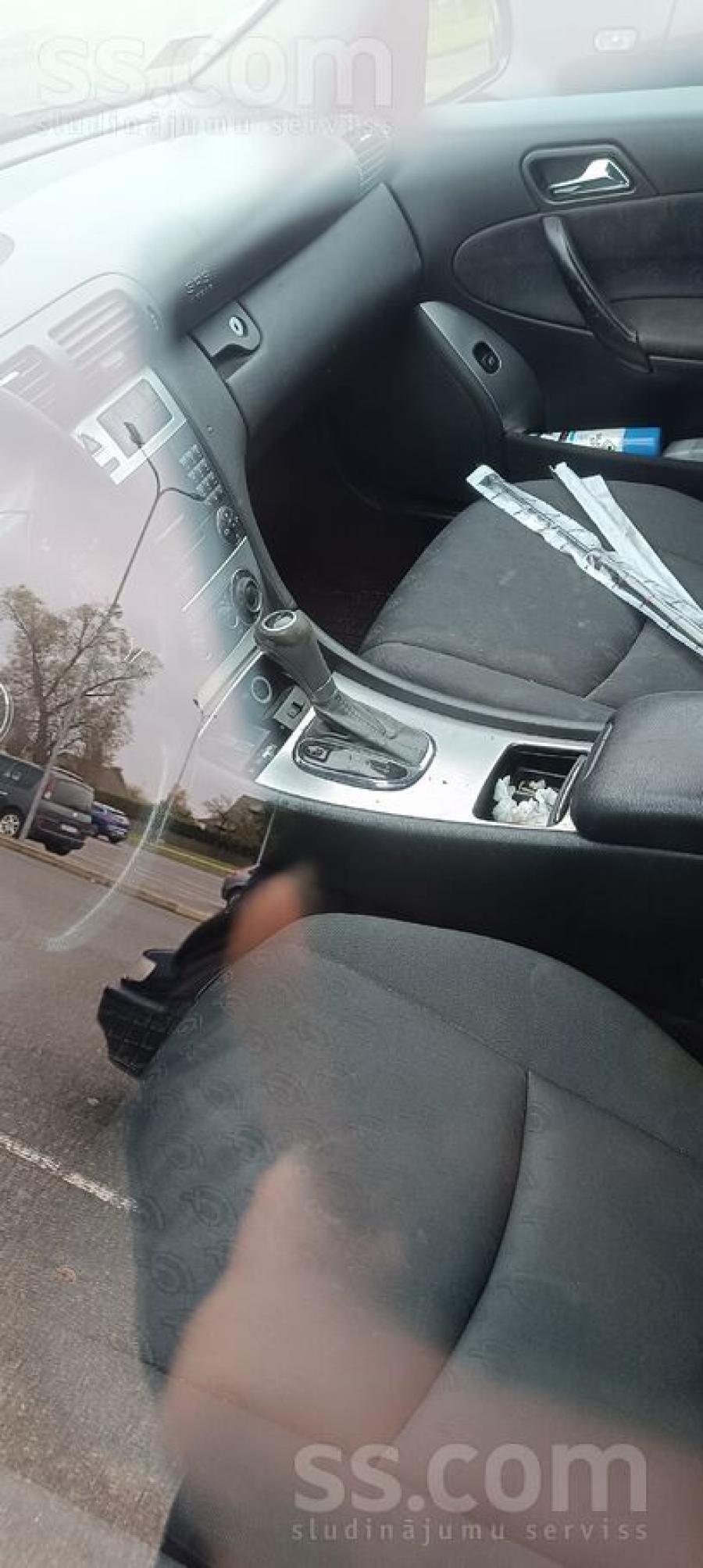 Zils Mercedes-Benz C 200 2006 Rīga, ar dzinēja tilpumu 2.20 L un nobraukumu 240 tūkst. km par 600 €, foto 6 vietnē AUTOMOTO.COM.LV