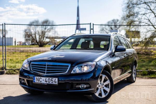 Blue Mercedes-Benz C 200 2008 in Riga, with an engine capacity of 1.80 L and mileage of 356 thousand km for 4990 €, photo 1 on AUTOMOTO.COM.LV