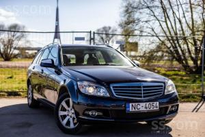 Zils Mercedes-Benz C 200 2008 Rīga, ar dzinēja tilpumu 1.80 L un nobraukumu 356 tūkst. km par 4990 €, foto 4 vietnē AUTOMOTO.COM.LV