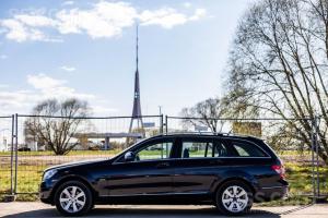 Zils Mercedes-Benz C 200 2008 Rīga, ar dzinēja tilpumu 1.80 L un nobraukumu 356 tūkst. km par 4990 €, foto 5 vietnē AUTOMOTO.COM.LV