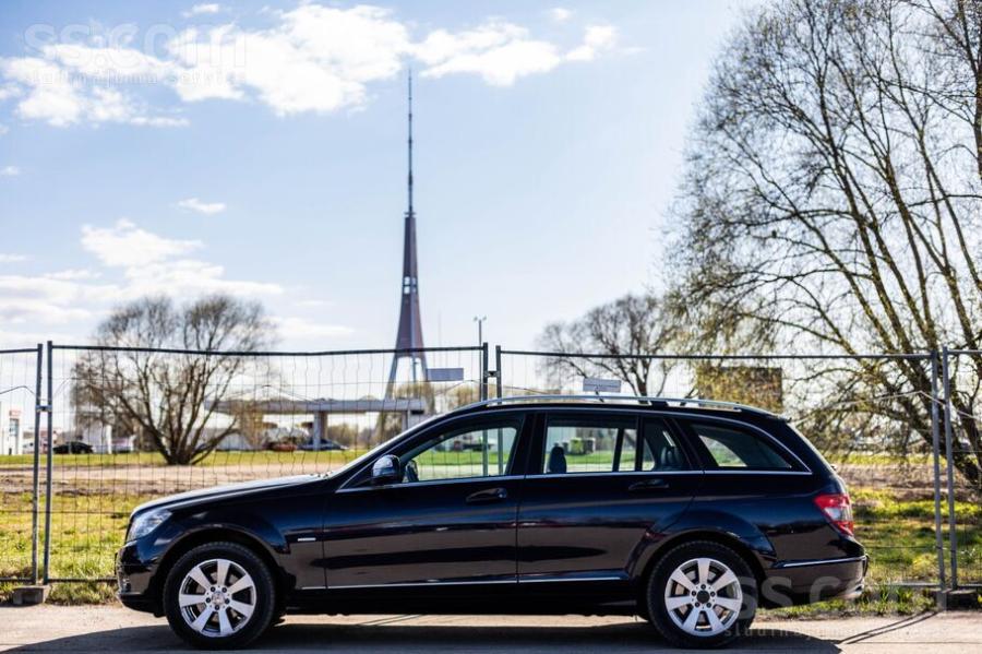 Zils Mercedes-Benz C 200 2008 Rīga, ar dzinēja tilpumu 1.80 L un nobraukumu 356 tūkst. km par 4990 €, foto 5 vietnē AUTOMOTO.COM.LV