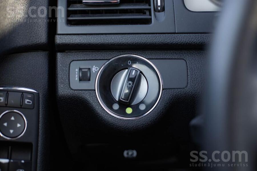 Zils Mercedes-Benz C 200 2008 Rīga, ar dzinēja tilpumu 1.80 L un nobraukumu 356 tūkst. km par 4990 €, foto 17 vietnē AUTOMOTO.COM.LV