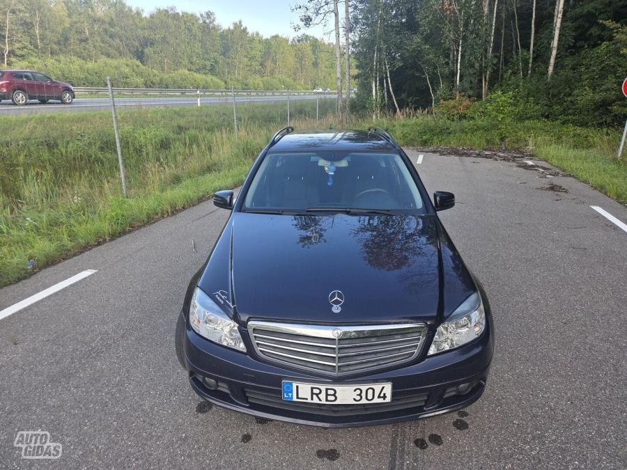 Zils Mercedes-Benz C 200 2009 Kauņa, ar dzinēja tilpumu 2.20 L un nobraukumu 310 tūkst. km par 2099 €, foto 4 vietnē AUTOMOTO.COM.LV