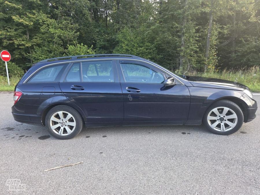 Zils Mercedes-Benz C 200 2009 Kauņa, ar dzinēja tilpumu 2.20 L un nobraukumu 310 tūkst. km par 2099 €, foto 9 vietnē AUTOMOTO.COM.LV