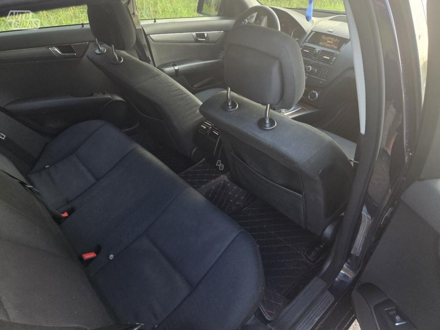 Zils Mercedes-Benz C 200 2009 Kauņa, ar dzinēja tilpumu 2.20 L un nobraukumu 310 tūkst. km par 2099 €, foto 24 vietnē AUTOMOTO.COM.LV