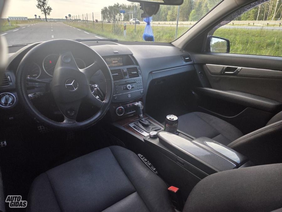 Zils Mercedes-Benz C 200 2009 Kauņa, ar dzinēja tilpumu 2.20 L un nobraukumu 310 tūkst. km par 2099 €, foto 26 vietnē AUTOMOTO.COM.LV