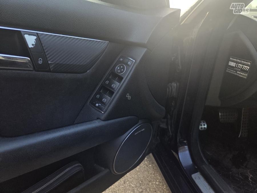 Zils Mercedes-Benz C 200 2009 Kauņa, ar dzinēja tilpumu 2.20 L un nobraukumu 310 tūkst. km par 2099 €, foto 28 vietnē AUTOMOTO.COM.LV