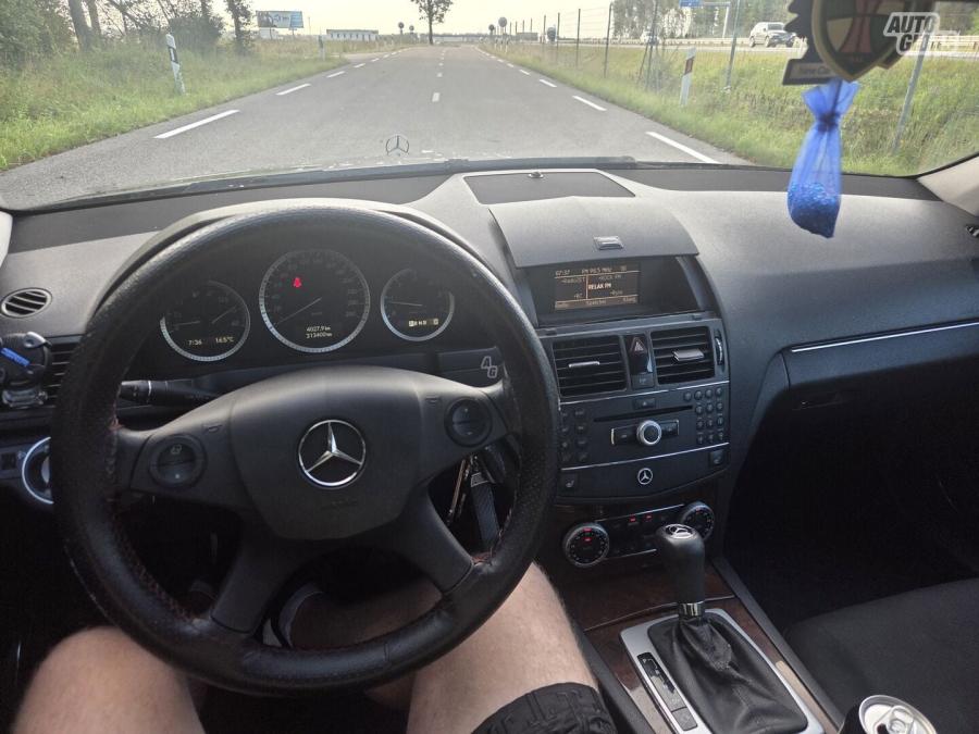 Zils Mercedes-Benz C 200 2009 Kauņa, ar dzinēja tilpumu 2.20 L un nobraukumu 310 tūkst. km par 2099 €, foto 34 vietnē AUTOMOTO.COM.LV