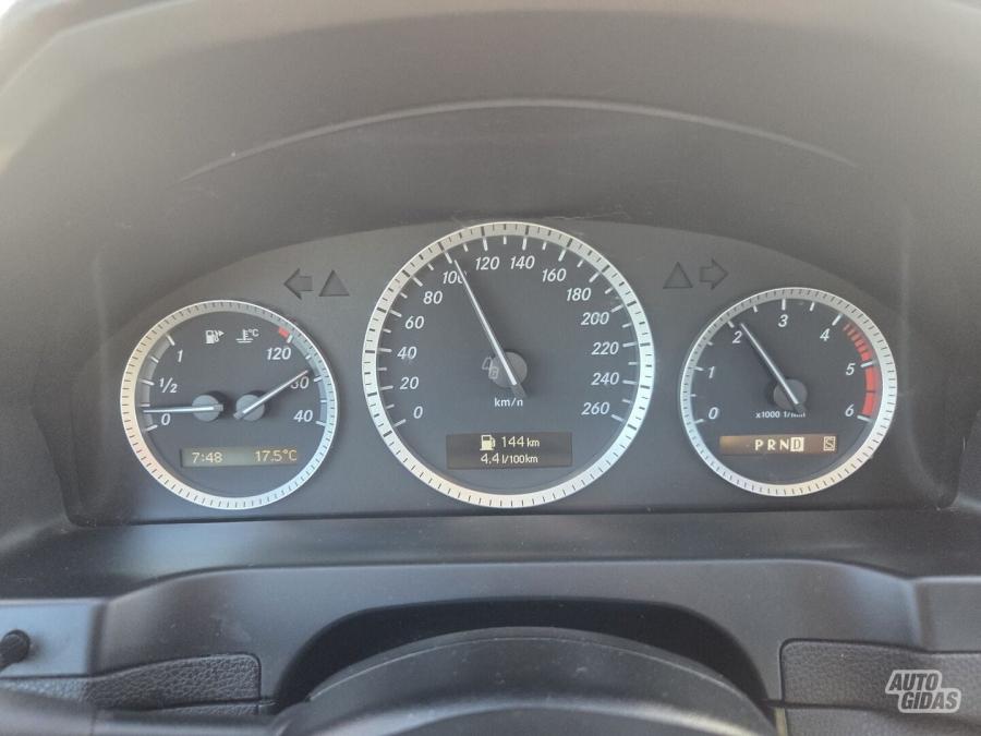 Zils Mercedes-Benz C 200 2009 Kauņa, ar dzinēja tilpumu 2.20 L un nobraukumu 310 tūkst. km par 2099 €, foto 36 vietnē AUTOMOTO.COM.LV