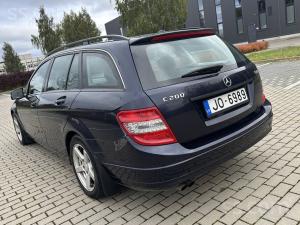 Синий Мерседес Ц 200 2009 в Рига, объемом двигателя 2.20 л и пробегом 348 тыс. км за 2750 €, фото 4 на AUTOMOTO.COM.LV