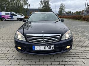 Синий Мерседес Ц 200 2009 в Рига, объемом двигателя 2.20 л и пробегом 348 тыс. км за 2750 €, фото 8 на AUTOMOTO.COM.LV