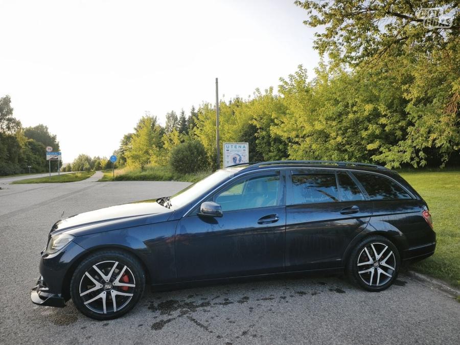 Blue Mercedes-Benz C 200 2010 in Utena, with an engine capacity of 2.20 L and mileage of 531 thousand km for 4700 €, photo 3 on AUTOMOTO.COM.LV