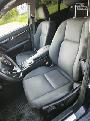 Blue Mercedes-Benz C 200 2010 in Utena, with an engine capacity of 2.20 L and mileage of 531 thousand km for 4700 €, photo 13 on AUTOMOTO.COM.LV