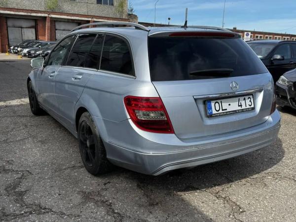 Zils Mercedes-Benz C 200 2012 Daugavpils, ar dzinēja tilpumu 2.10 L un nobraukumu 312 tūkst. km par 5990 €, foto 4 vietnē AUTOMOTO.COM.LV