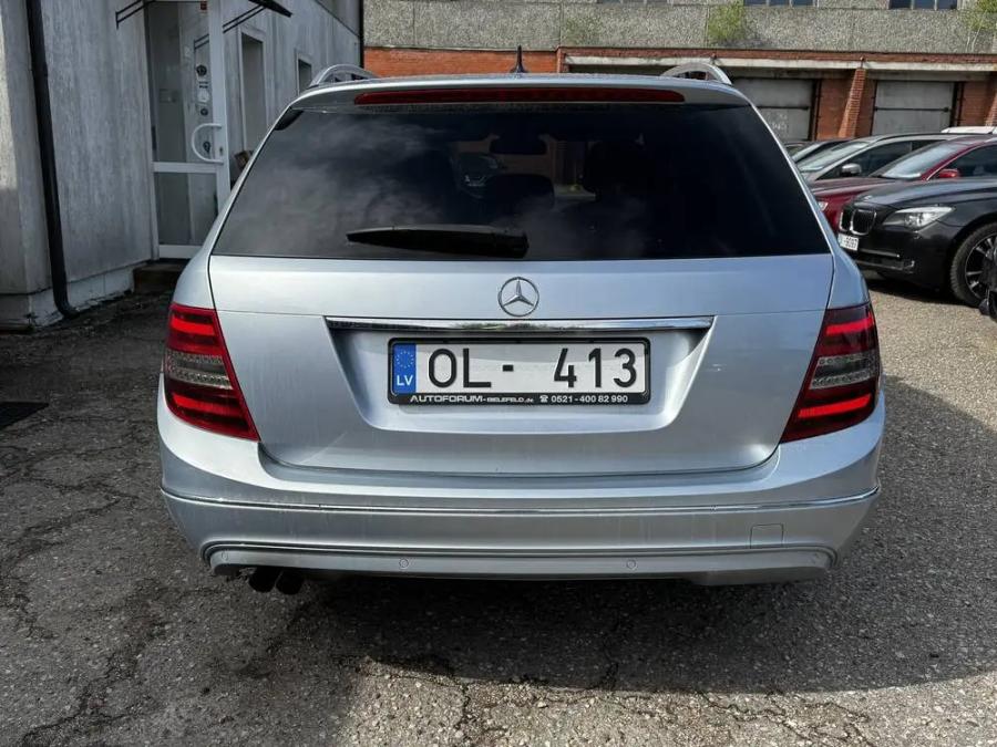 Zils Mercedes-Benz C 200 2012 Daugavpils, ar dzinēja tilpumu 2.10 L un nobraukumu 312 tūkst. km par 5990 €, foto 6 vietnē AUTOMOTO.COM.LV