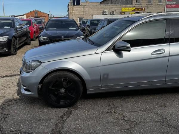 Zils Mercedes-Benz C 200 2012 Daugavpils, ar dzinēja tilpumu 2.10 L un nobraukumu 312 tūkst. km par 5990 €, foto 7 vietnē AUTOMOTO.COM.LV