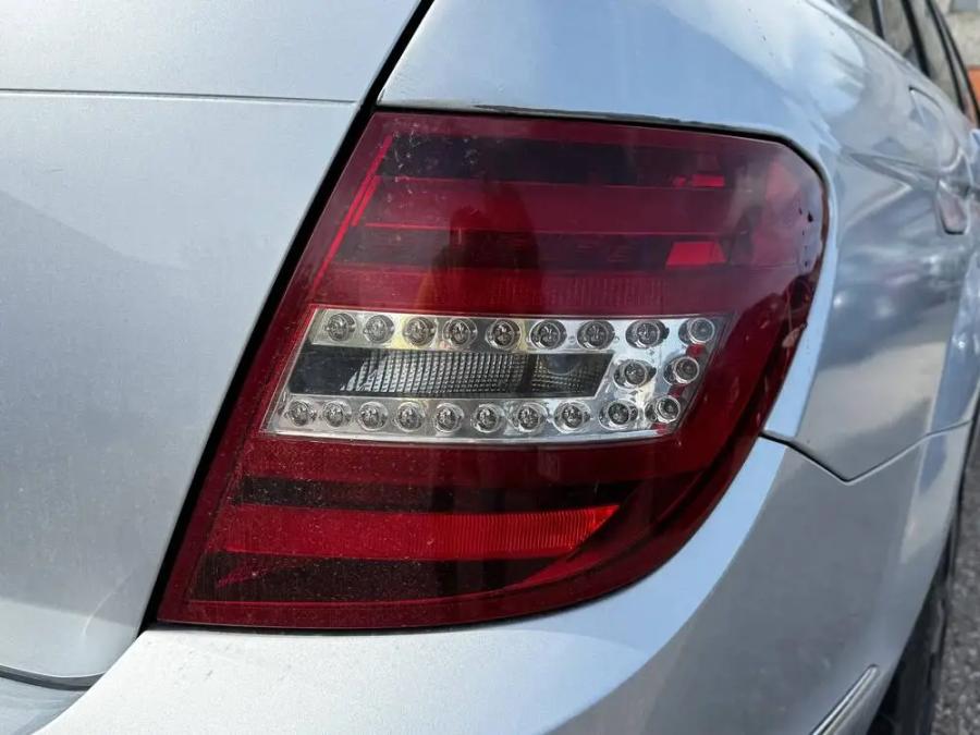 Zils Mercedes-Benz C 200 2012 Daugavpils, ar dzinēja tilpumu 2.10 L un nobraukumu 312 tūkst. km par 5990 €, foto 13 vietnē AUTOMOTO.COM.LV