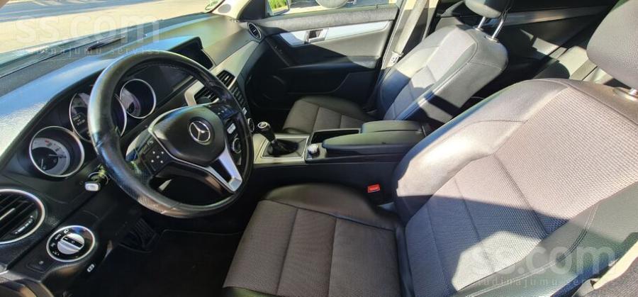 Zils Mercedes-Benz C 200 2012 Daugavpils, ar dzinēja tilpumu 2.10 L un nobraukumu 312 tūkst. km par 5750 €, foto 7 vietnē AUTOMOTO.COM.LV