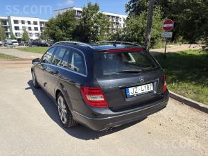 Blue Mercedes-Benz C 200 2013 in Riga, with an engine capacity of 2.20 L and mileage of 432 thousand km for 4800 €, photo 4 on AUTOMOTO.COM.LV