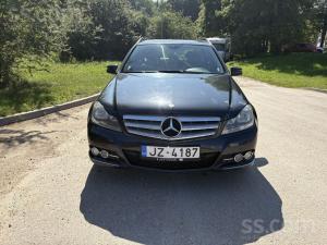 Blue Mercedes-Benz C 200 2013 in Riga, with an engine capacity of 2.20 L and mileage of 432 thousand km for 4800 €, photo 7 on AUTOMOTO.COM.LV