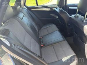 Blue Mercedes-Benz C 200 2013 in Riga, with an engine capacity of 2.20 L and mileage of 432 thousand km for 4800 €, photo 10 on AUTOMOTO.COM.LV