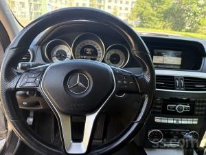 Blue Mercedes-Benz C 200 2013 in Riga, with an engine capacity of 2.20 L and mileage of 432 thousand km for 4800 €, photo 11 on AUTOMOTO.COM.LV
