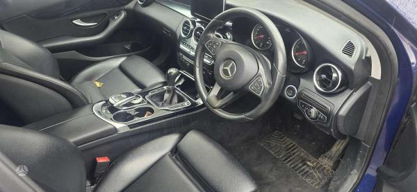 Zils Mercedes-Benz C 200 2015 Panevēža, ar dzinēja tilpumu 1.60 L un nobraukumu 159 tūkst. km par 4650 €, foto 4 vietnē AUTOMOTO.COM.LV